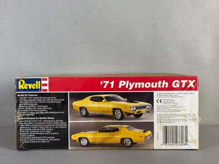 Revell 1971 Plymouth GTX Plastic Model Kit - Matthew Bullock Auctioneers
