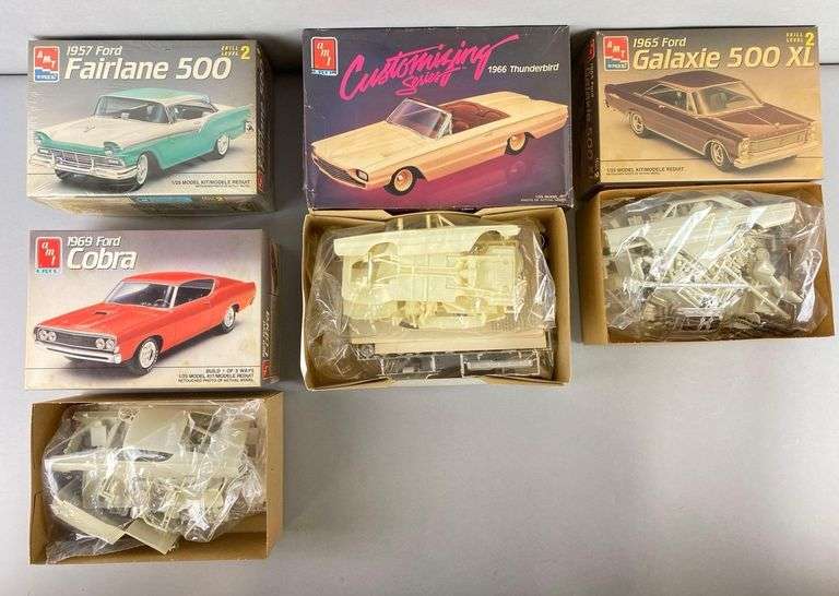 Group of 4 AMT ERTL Ford Model Car Kits - Matthew Bullock Auctioneers