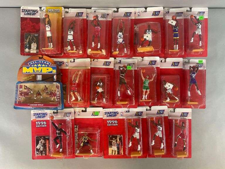 18 - Starting Lineup Basketball Figures in Original Packages - Matthew ...