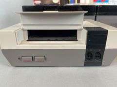 1985 Nintendo Entertainment System with Controllers and Accessories ...