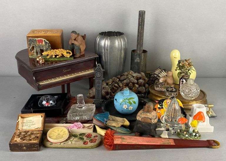Large Group of Assorted Items - Matthew Bullock Auctioneers