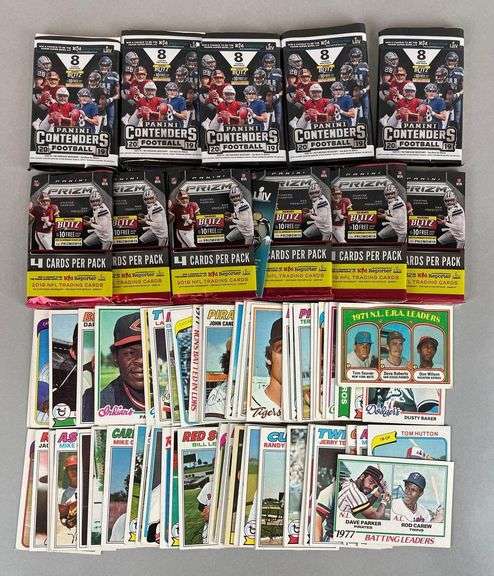 Group of 1970s Topps Baseball Cards / 2019 Panini Football Cards ...