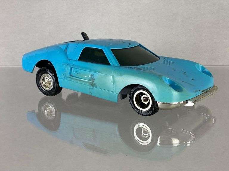 1965 Mattel Switch n Go GT Slot Car - Matthew Bullock Auctioneers