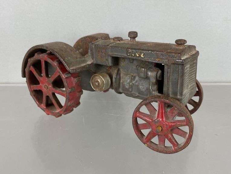 Antique Vindex Cast Iron Case Tractor - Matthew Bullock Auctioneers