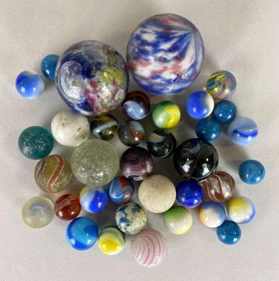 Group of 36 Vintage Marbles - Matthew Bullock Auctioneers