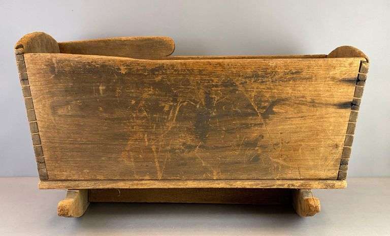 1818 Primitive Ash Wood Baby Cradle - Matthew Bullock Auctioneers