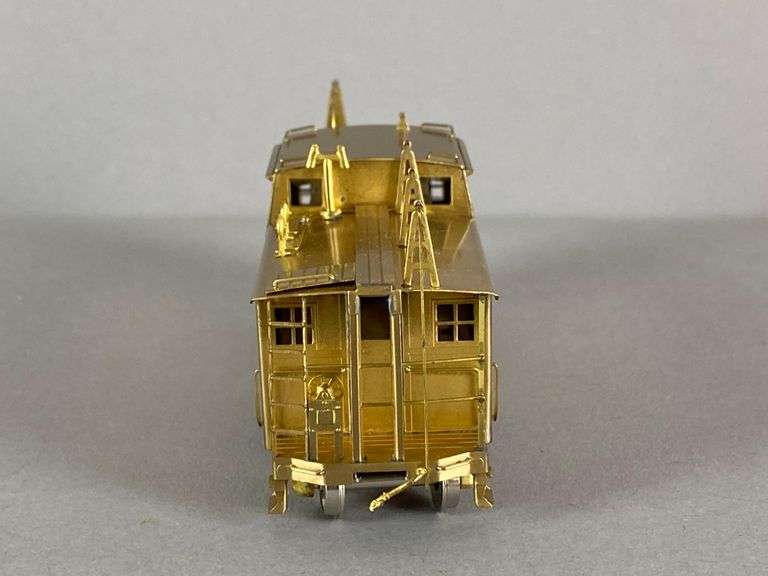 ALCO Brass HO Scale N-5B PRR Caboose - Matthew Bullock Auctioneers