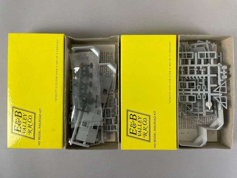 E&B Valley HO Scale Train Car Model Kits - Matthew Bullock Auctioneers