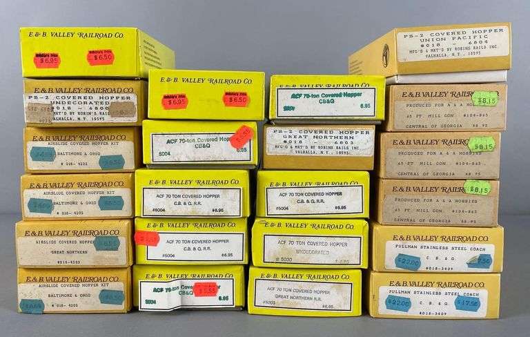 E&B Valley HO Scale Train Car Model Kits - Matthew Bullock Auctioneers