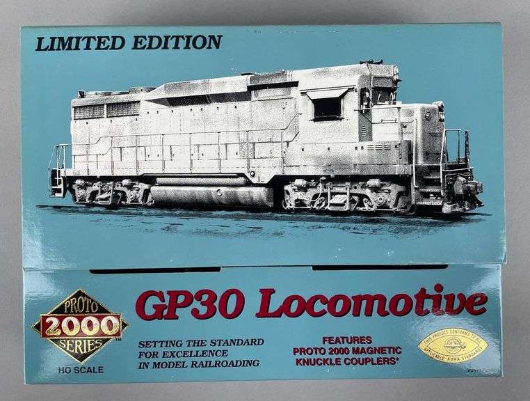 Proto Series 2000 HO Scale GP30 Burlington Locomotive - Matthew Bullock Auctioneers