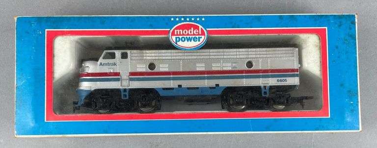 Model Power HO Scale F9 Amtrak Diesel Locomotive - Matthew Bullock ...