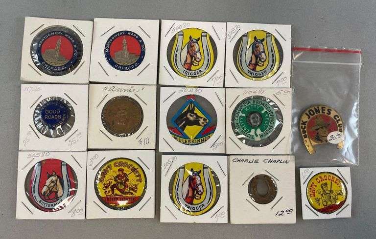 Group of Vintage Buttons and Tin Badges - Matthew Bullock Auctioneers