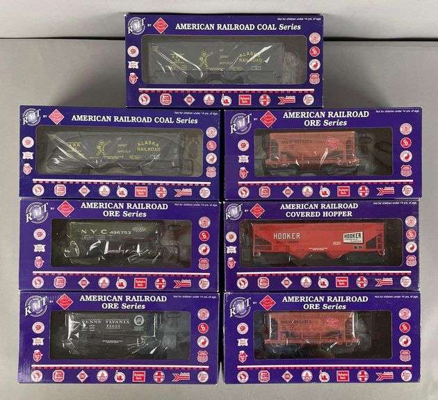 Group of RMT O Scale Ore Series Train Cars - Matthew Bullock Auctioneers
