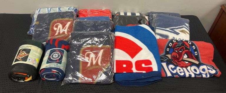 Group of Assorted Sports Team Blankets - Matthew Bullock Auctioneers