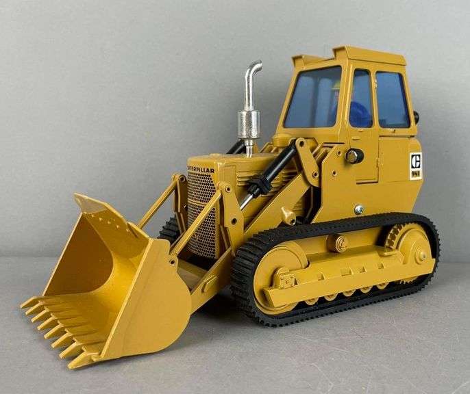 NZG Caterpillar 941 Die-Cast Track-Type Loader - Matthew Bullock ...
