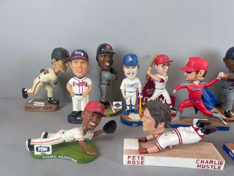 Group of Assorted Baseball Bobbleheads - Matthew Bullock Auctioneers