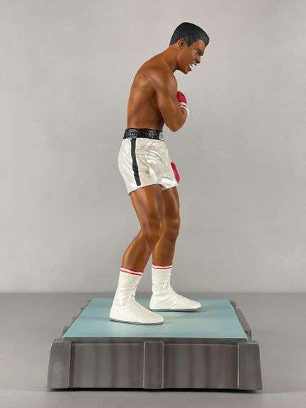 Muhammad Ali Upper Deck Figurine Statue 1877/2000 - Matthew Bullock ...