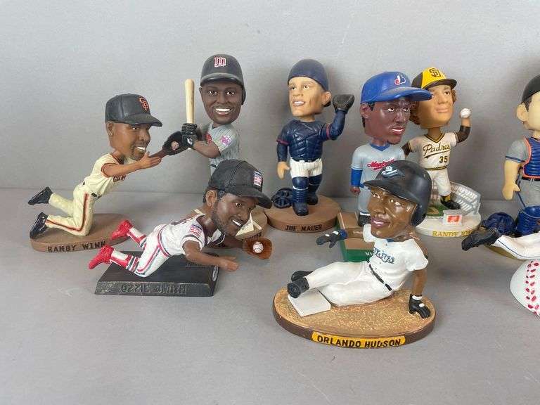Group of Assorted Baseball Bobbleheads - Matthew Bullock Auctioneers