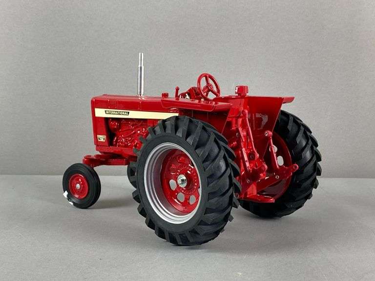 Scale Models International Harvester Farmall 756 Tractor - Matthew ...