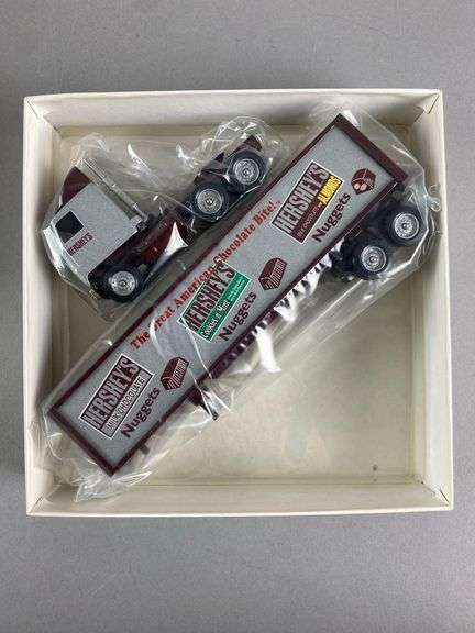 Group of Winross Die-Cast Model Trucks - Matthew Bullock Auctioneers