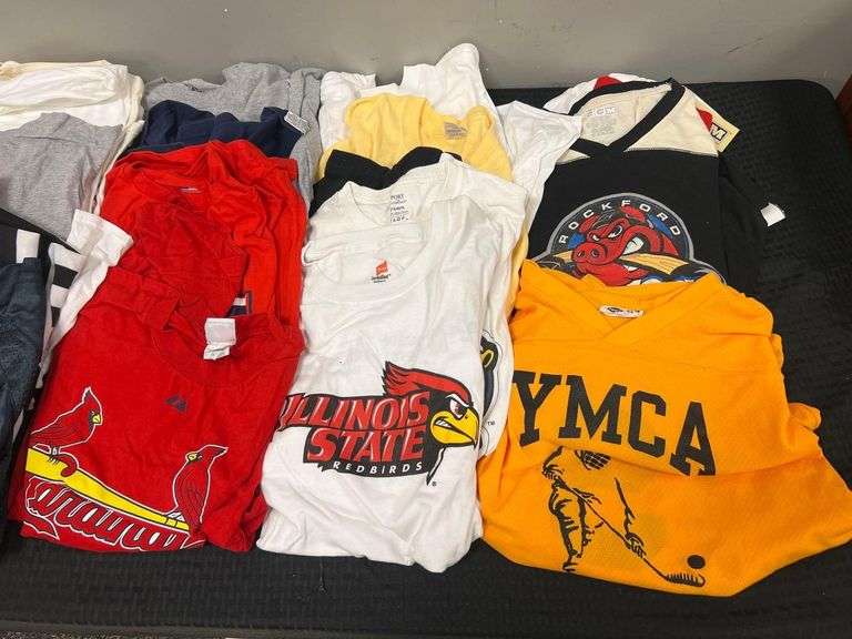 Group of Assorted Sports Teams T Shirts - Matthew Bullock Auctioneers