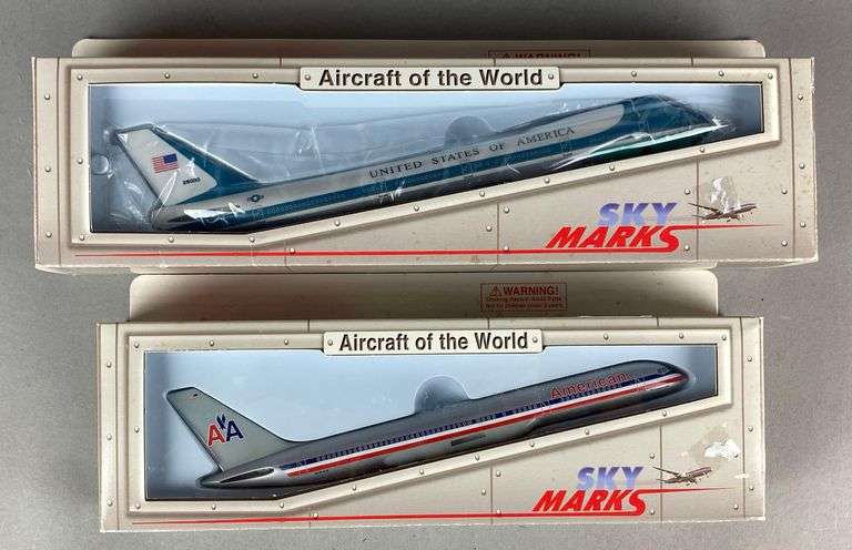 Group of 2 SkyMarks Aircraft Of The World Planes - Matthew Bullock ...