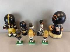 Group of 8 Assorted Bobbleheads - Matthew Bullock Auctioneers