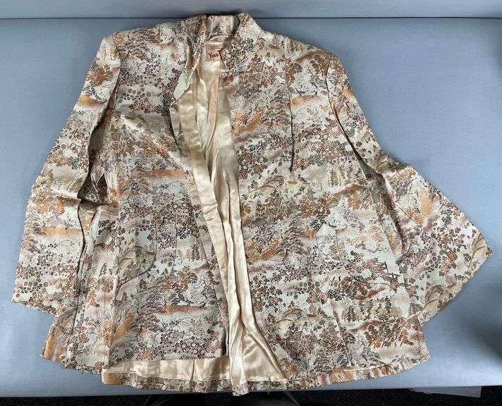 Ying Tai Co. Silk Obi Jacket - Matthew Bullock Auctioneers