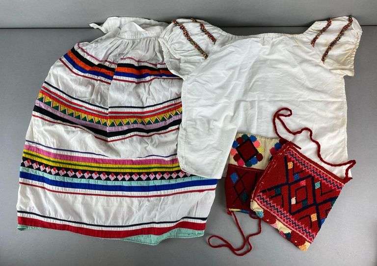 Group of Latin American Items - Matthew Bullock Auctioneers