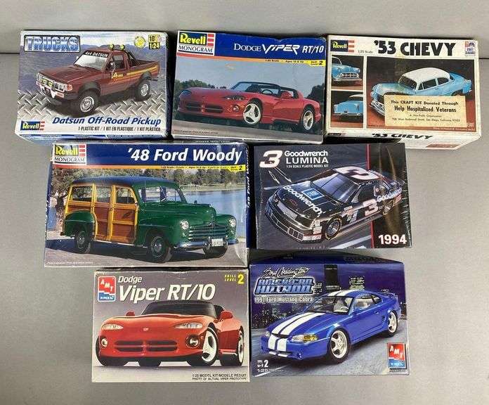 Group of 7 Assorted Car Model Kits - Matthew Bullock Auctioneers