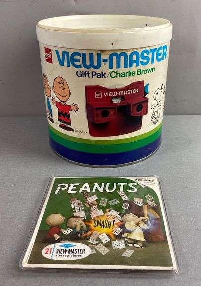 1972 GAF View Master Charlie Brown Gift Pak - Matthew Bullock Auctioneers