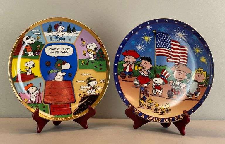 Group of 2 Danbury Mint Peanuts Snoopy Decorative Plates - Matthew ...