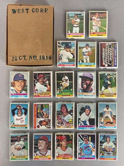 1976 Topps Baseball West Corps Cello Fun Pack Vending Box of 20 ...