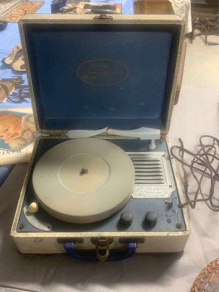 Symphonic Record player - McNatt Real Estate