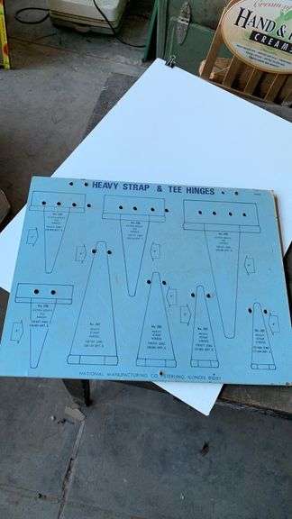 Hinge Masonite store display - McNatt Real Estate