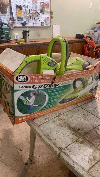 Garden GROOM “MIDI” trimmer with collecting container - McNatt Real Estate