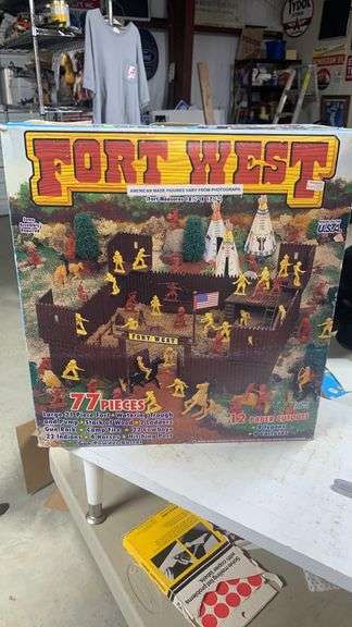 New old stock Super set!! Fort West American made 77 pcs. (Check pics ...