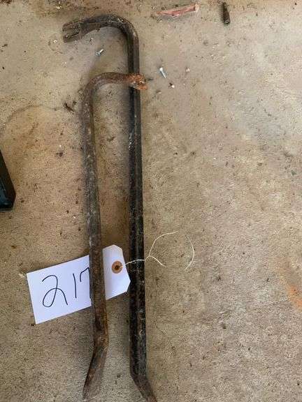 2 Crowbars - McNatt Real Estate