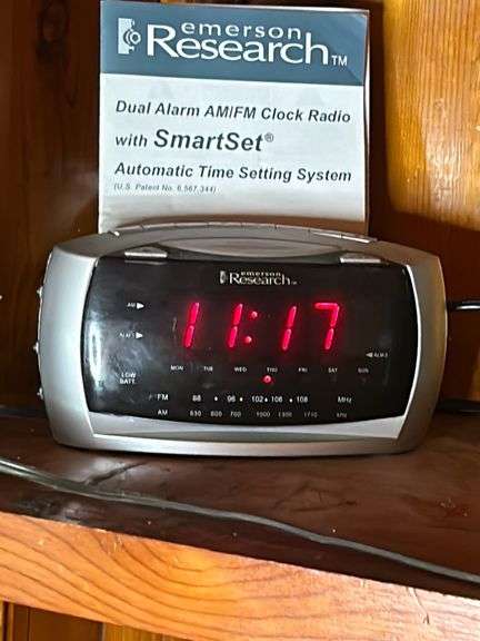 Emerson Research dual alarm AM/FM Clock Radio with Smartset - McNatt ...