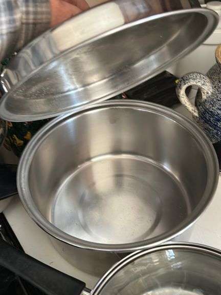 Duncan Hines strewer and clear lid cooker - McNatt Real Estate