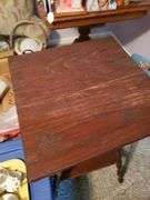 Nice lamp table - McNatt Real Estate