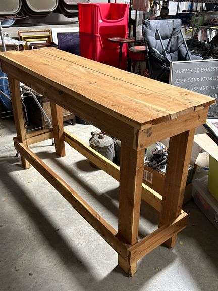 Well built Amish built solid Cedar Table - McNatt Real Estate