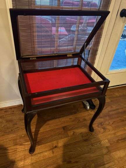 Nice display case - McNatt Real Estate