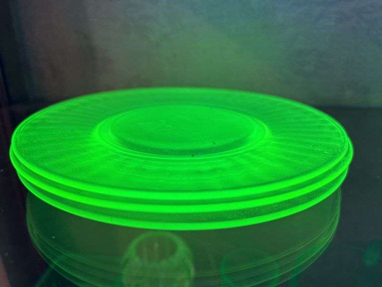 Set of 3 uranium plates - McNatt Real Estate