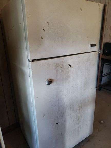 Frigidaire fridge-running - McNatt Real Estate