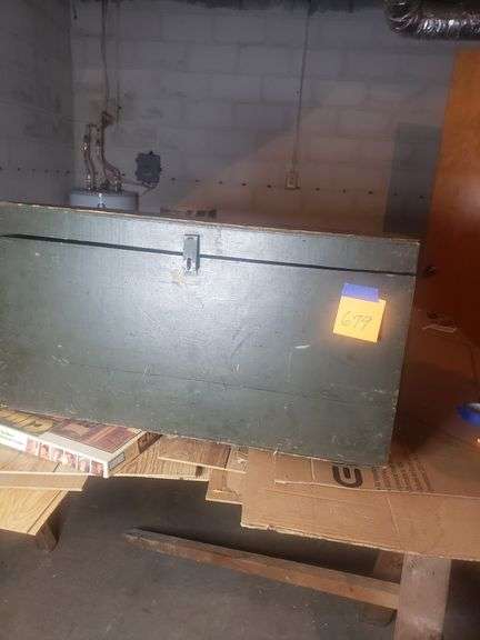 Military foot locker w/tray - McNatt Real Estate