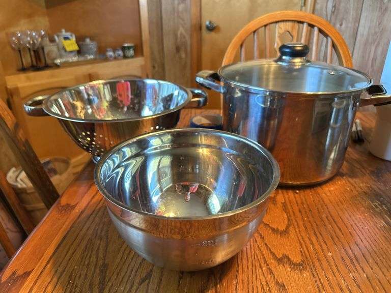 Stainless Kitcheware - McNatt Real Estate