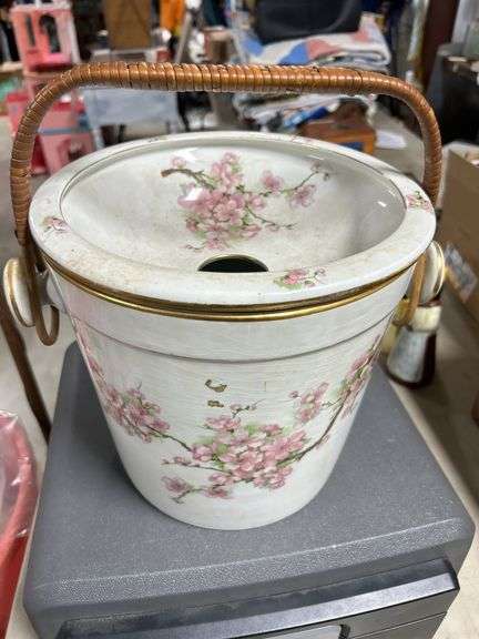 Look it up ! Rare Antique English Vitreous Chamber Pot Slop Jar Bucket ...