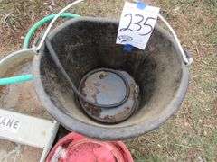 18 QUART HEATED RUBBER BUCKET - LIKE NEW, KANE WATERIER AND HEATED ...