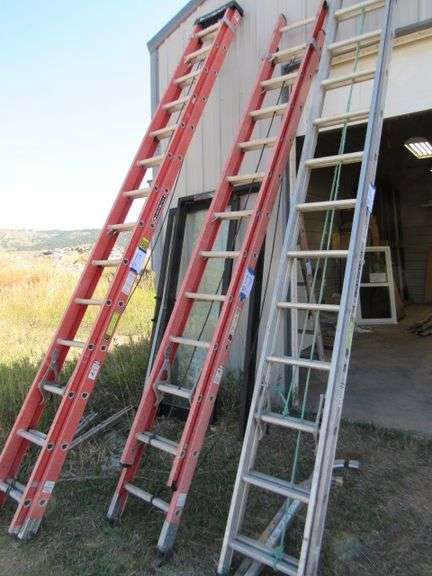 26' WERNER FIBERGLASS EXTENSION LADDER - McPherson Auction & Realty